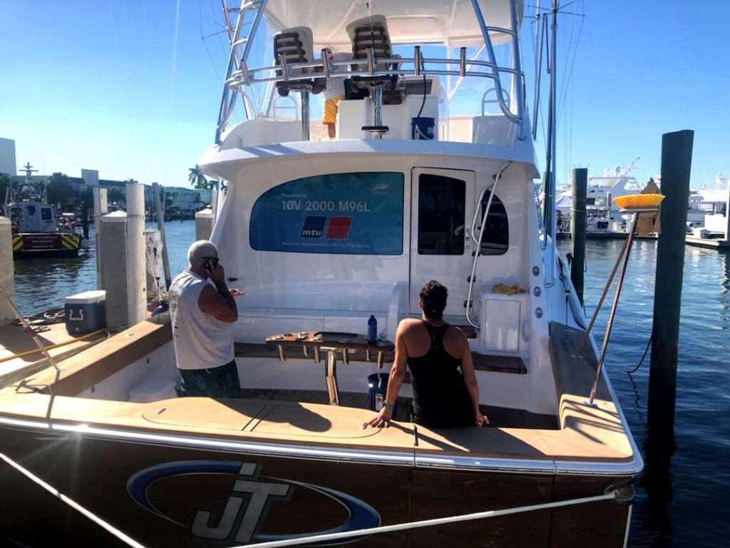 Rear Window Graphics & Decals | Fort Lauderdale, FL | Car Wrap ...