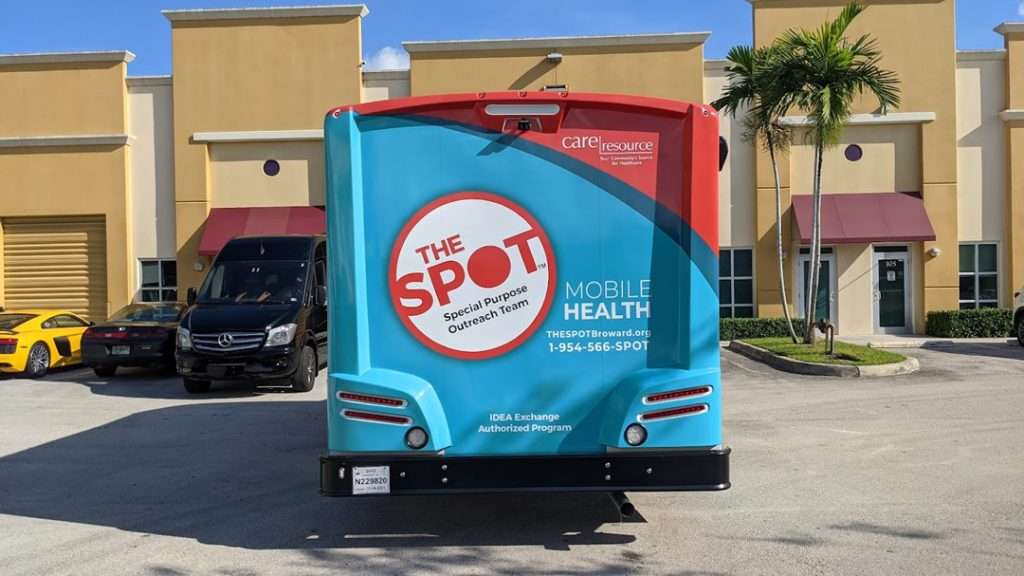 Shuttle Bus Wraps, Graphics & Lettering | Fort Lauderdale, FL | Car ...