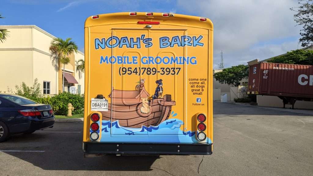 Shuttle Bus Wraps, Graphics & Lettering | Fort Lauderdale, FL | Car ...